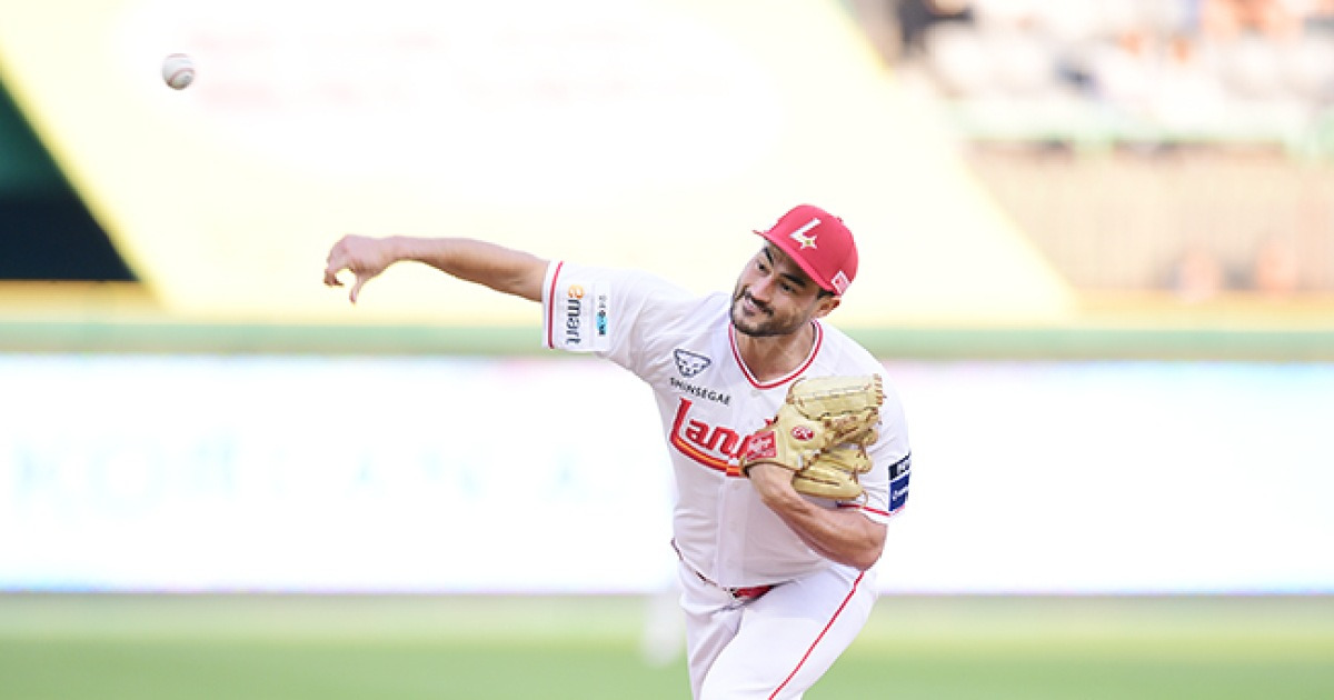 '최정 홈런+화이트 7승' SSG, NC 꺾고 5위 도약