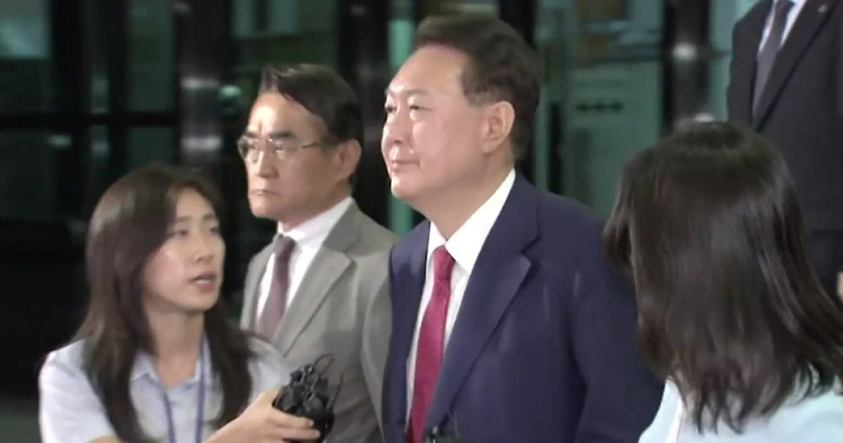 [뉴스타트] 특검, 윤 전 대통령 구속영장...120일 만에 다시 구속기로