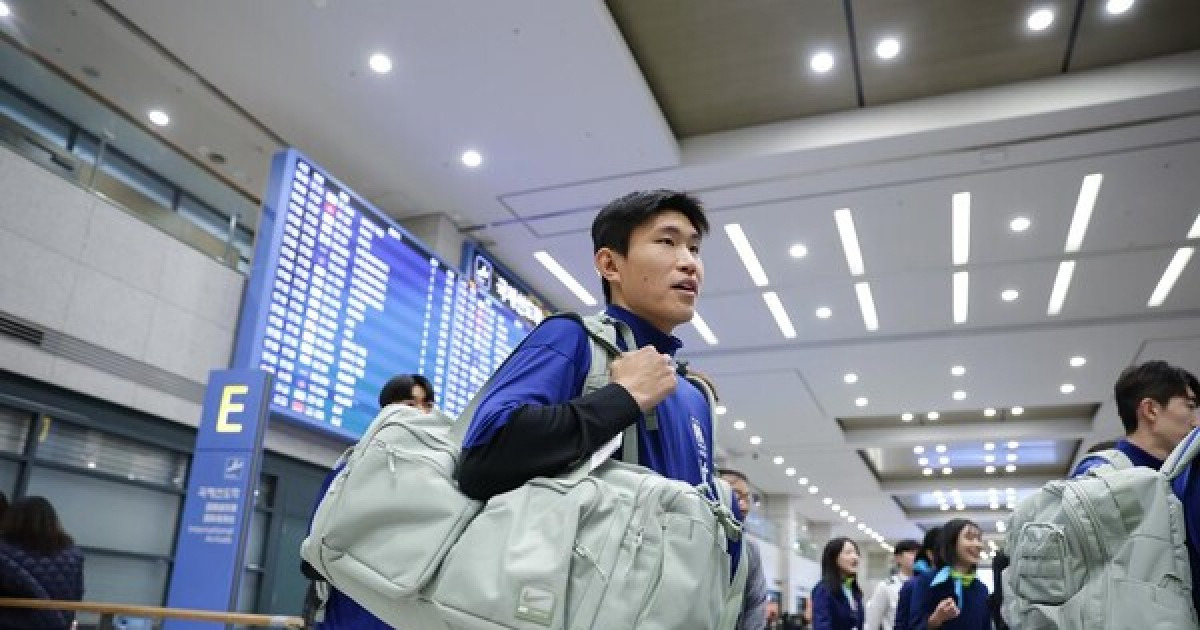 [442.live] ‘8개월’ 만에 A매치 데뷔전 성사!...K리그 TOP MF 김봉수, 중국전 선발 명단 포함