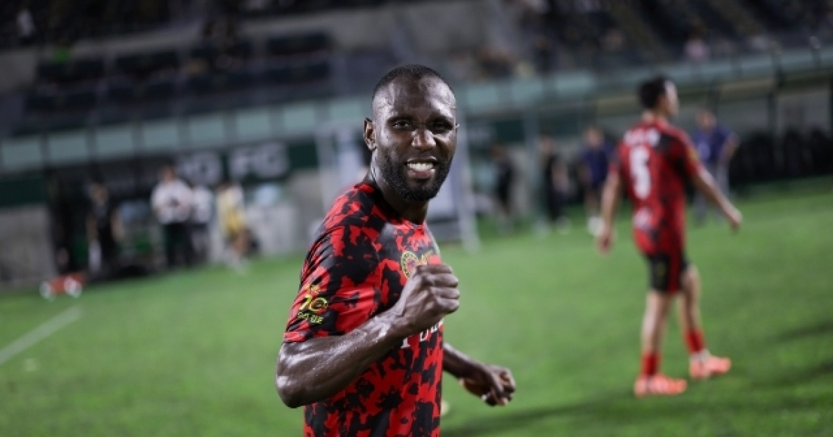 ‘멀티골 폭발’ 김포FC 루이스, K리그2 19R MVP