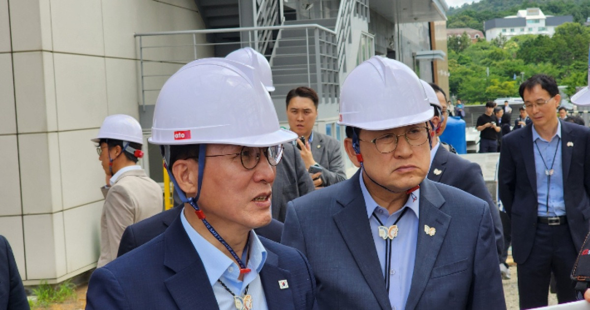 김민석 총리 경주 찾아 "역사에 남을 K-APEC 준비에 총력"