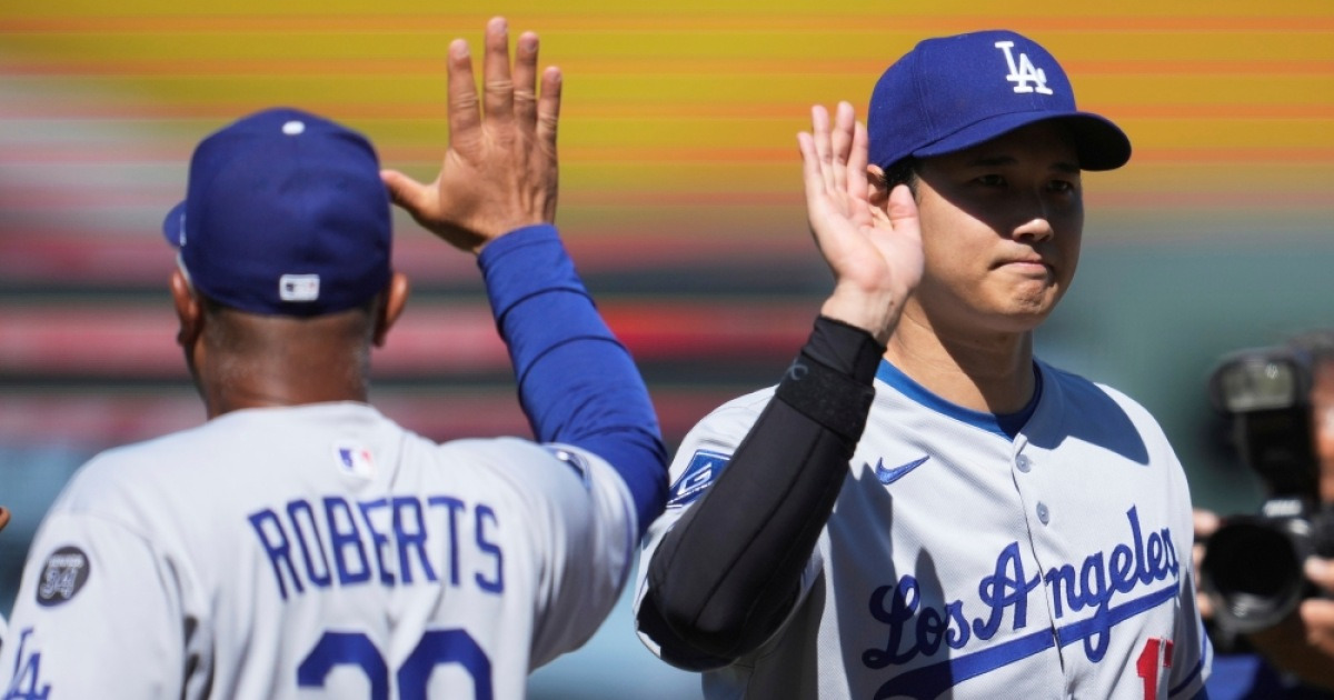 '161km 쾅' 오타니 "PS 선발 등판 희망…WBC 투·타 겸업은 시즌 후 고민"