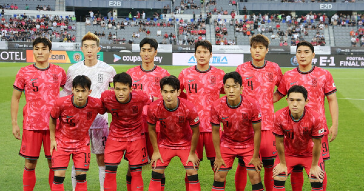 [오피셜] '한일전 용인 참사' 韓, EAFF E-1 챔피언십 2억 800만원 수확...'개인상 일본 점령'