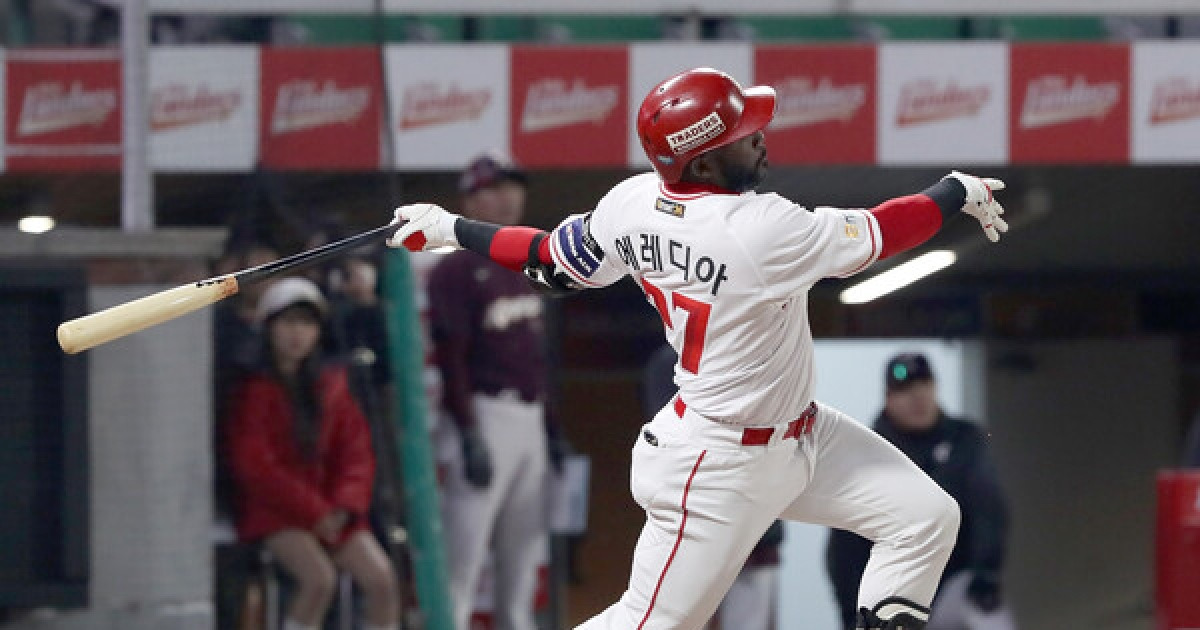 외인 타자 고민인 SSG-kt wiz, 플로리얼 카드 고려할까[초점]