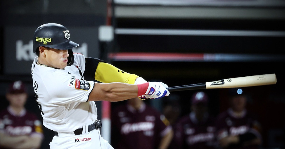 이틀 연속 홈런포 ‘쾅쾅’, 안현민의 ‘괴물 본색’···KT, NC에 9-2 완승, 2연승 질주