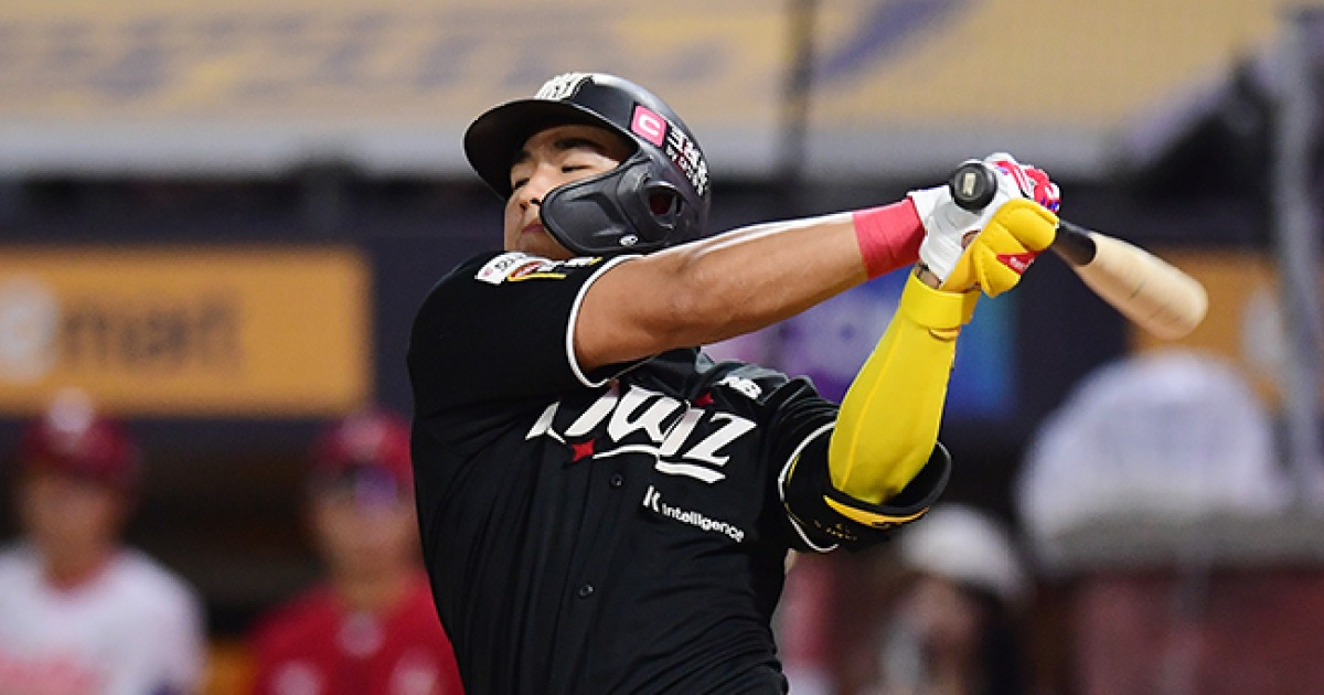 '패트릭 4이닝 1실점+안현민 18호포' KT, NC에 9-2 대승