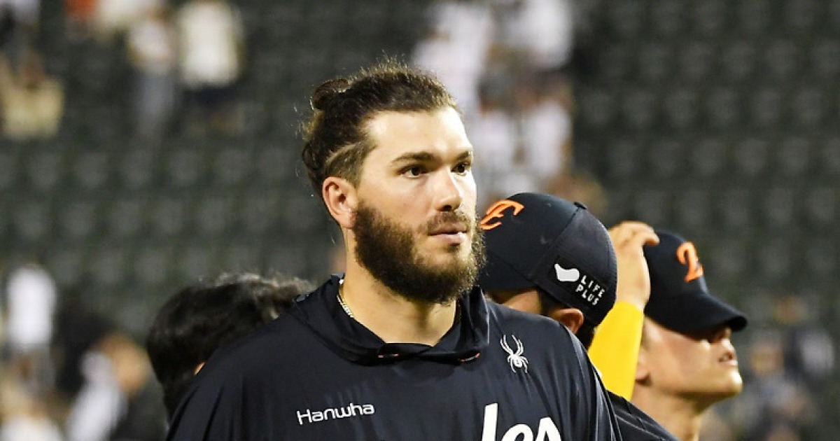 70구 던졌는데 폰세 왜 내려갔지? 철렁했다, 158km 뿌린 직후 강판이라니