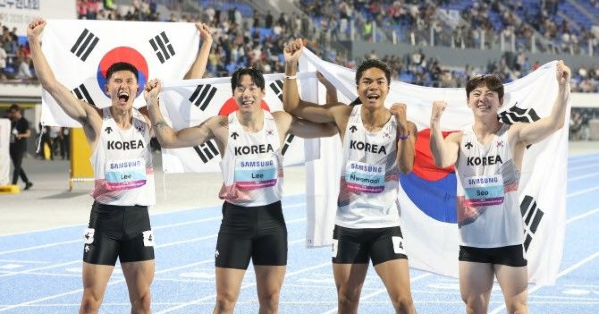 한국 육상 남자 400m 계주, 하계U대회 우승 '38초50'