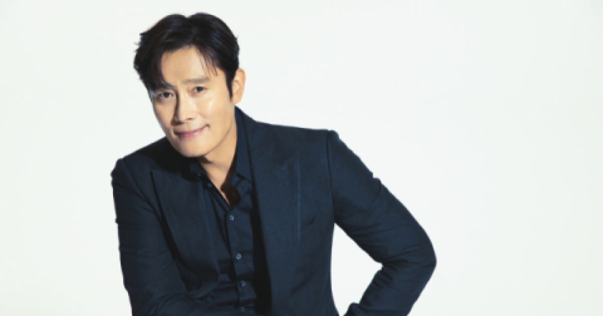 제30회 BIFF 개막식 사회에 배우 이병헌