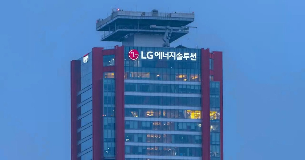 [비즈&] LG엔솔, 6조원 규모 LFP 배터리 수주…테슬라 공급 추정 外