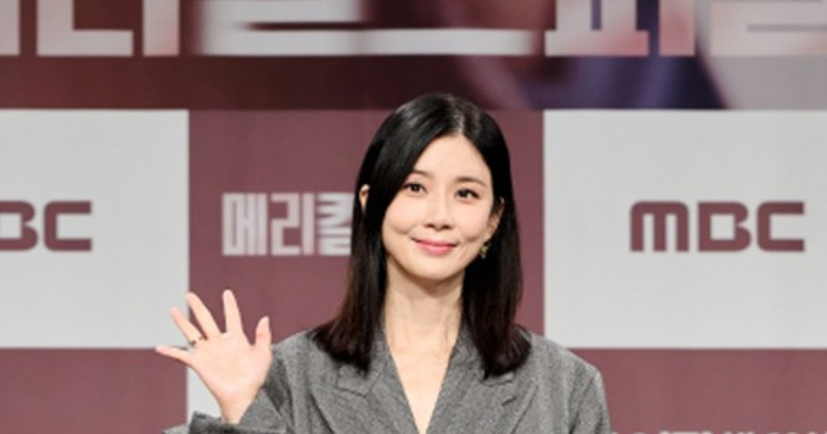 이보영, MBC 13년만의 귀한…"조력 사망, ♥지성과 상의도…섣불리 판단 할 수 없어" [스한:현장]