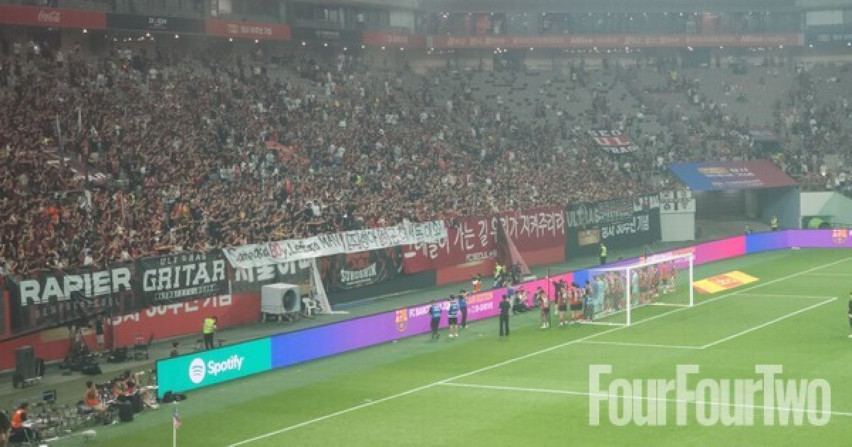 [442.live] "주성아, 성공해서 돌아와!" 굿바이 성골 유스...'J리그 이적' 김주성, 홈팬들과 마지막 인사