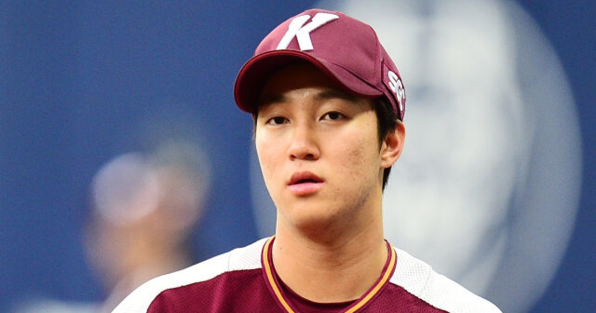 '무려 702일' 만의 실전! 안우진, 최고 157km→청백전 1이닝 2K 무실점 "전역전 몸 상태 체크할 것" [MD고척]