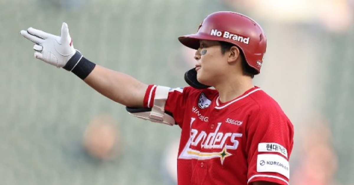 '김택연 7번째 블론' SSG, 9회 극적 동점→연장 10회 결승타...두산에 3-2 역전승