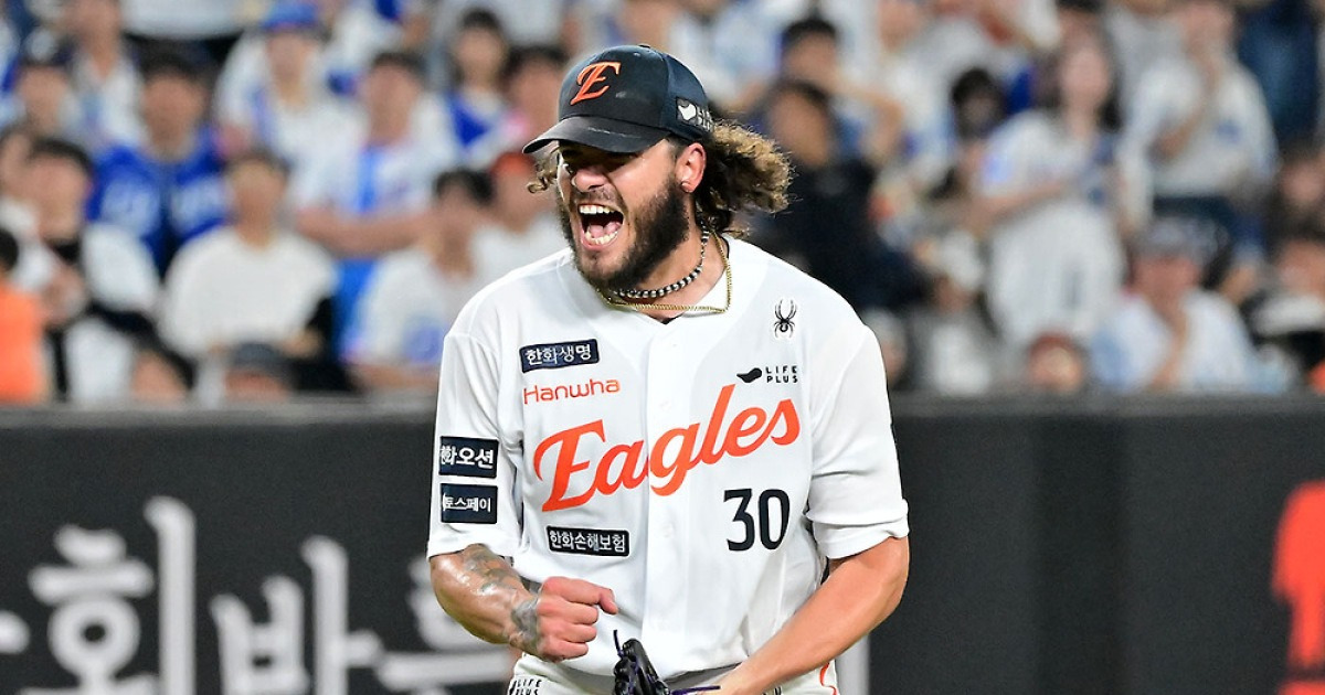 '투수 4관왕' 폰세? '타자 3관왕' 안현민?…미리 보는 2025 MVP 맞대결? KBO, 7월 '월간 MVP' 후보 7명 공개