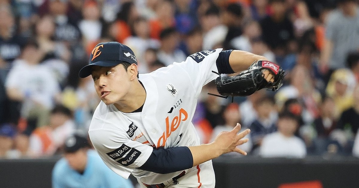 한화 문동주, 160.7㎞ ‘광속구’…올해 KBO 최고 구속 신기록