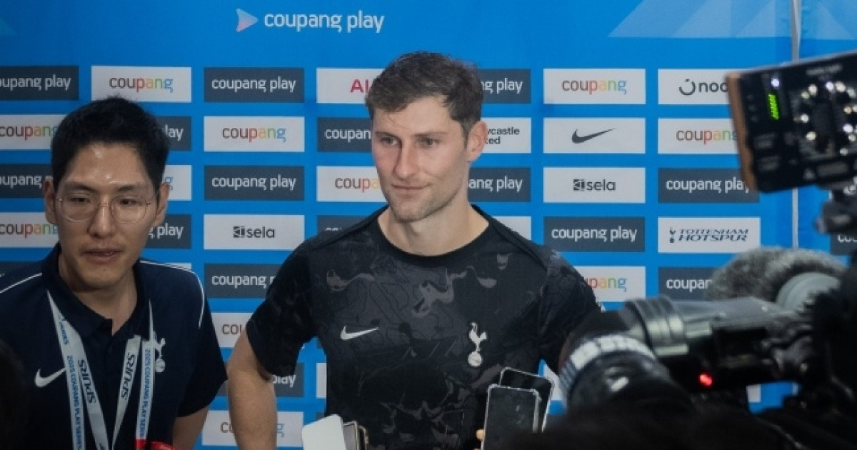 손)흥민, 어디서든 행복 축구해! 곧 다시 만나자”…UCL 준우승·UEL 우승 함께한 ‘10년 지기’의 격한 응원 [MK인터뷰]