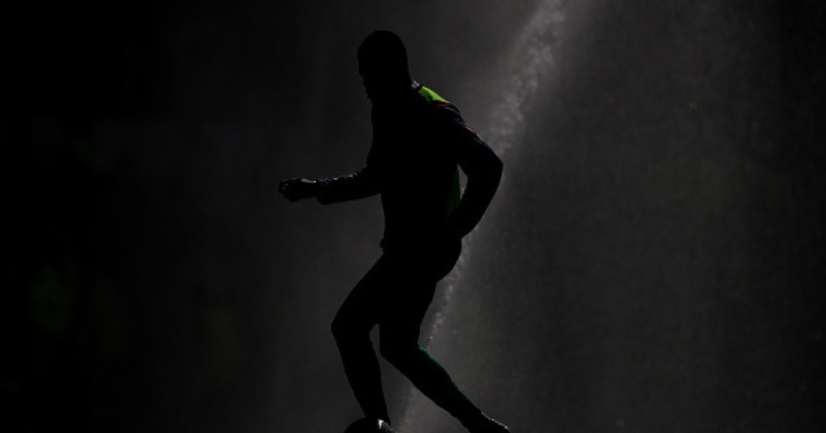 '충격' EPL 전 아스날 MF, 강간 5건+성폭행 1건 혐의로 기소... 조건부 보석 허가