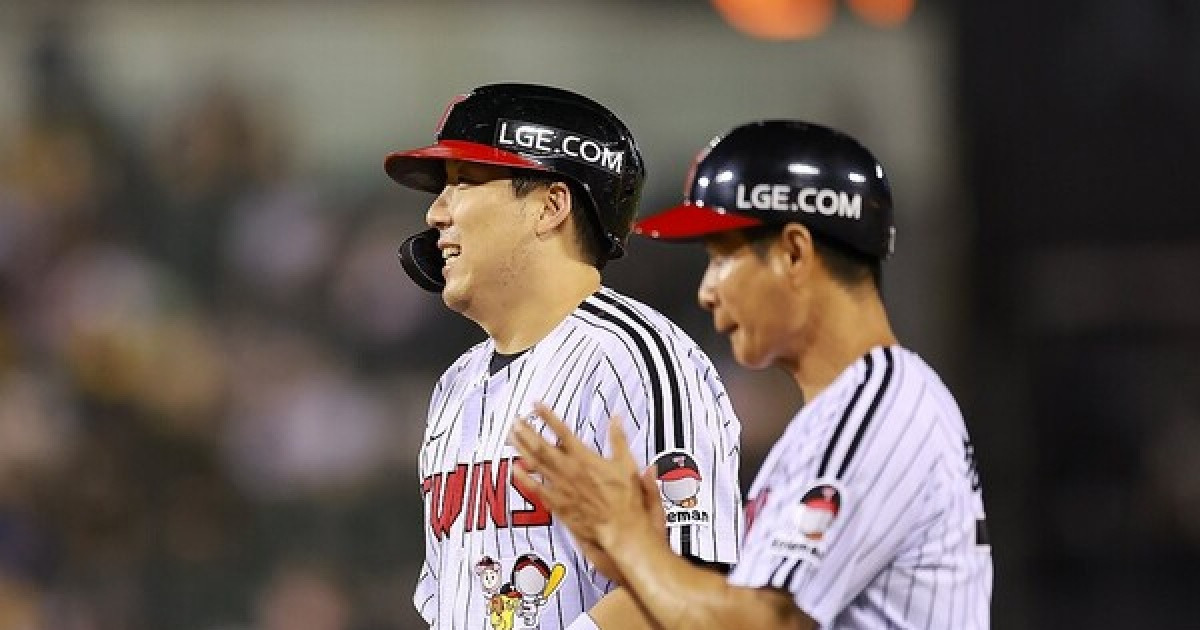 '타격 기계' 김현수, KBO 역대 4번째 통산 2500안타 대기록 달성