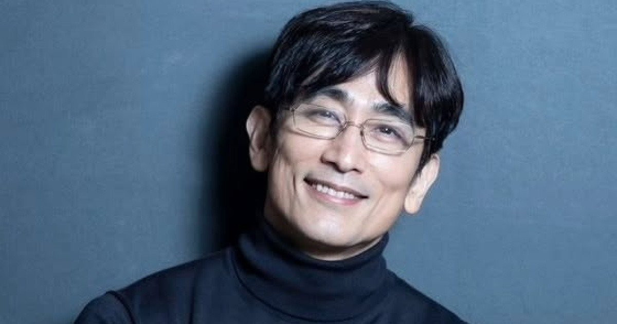 Actor Cha In-pyo proves it's never too late to become a writer