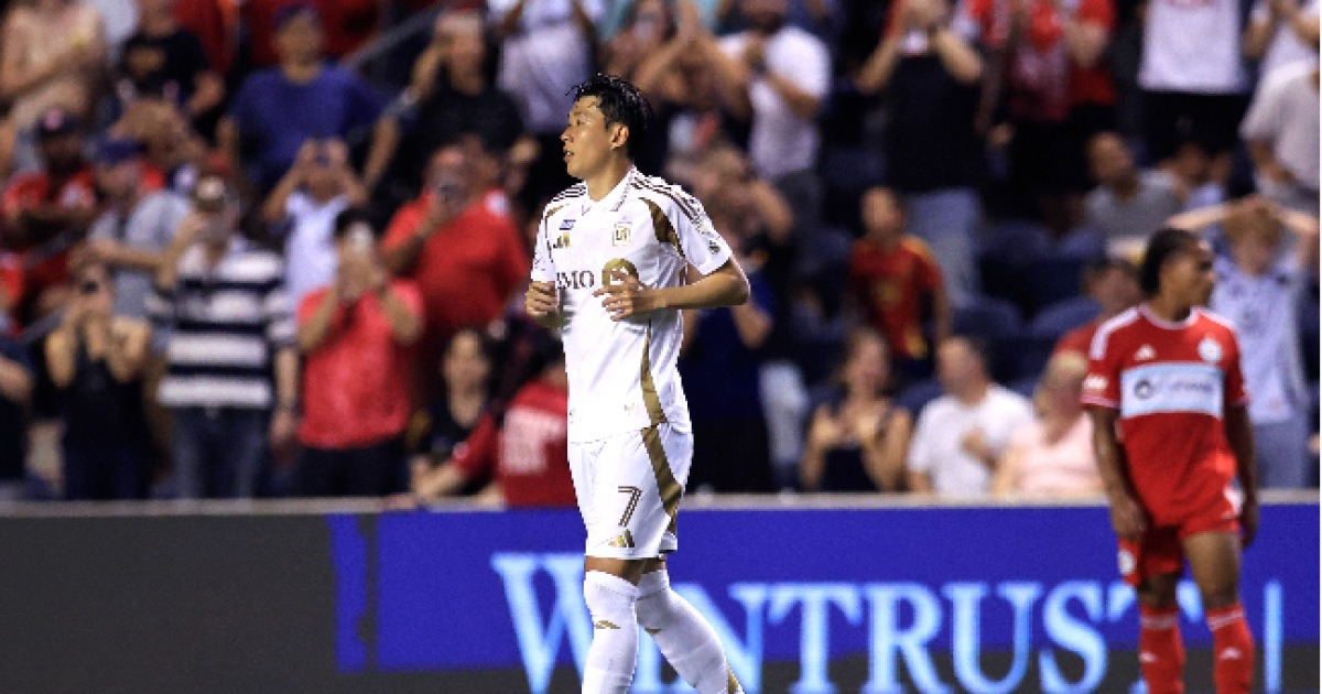 ‘뒷공간 침투 → PK 유도’ 손흥민, LAFC 데뷔전 맹활약…팀은 시카고와 2-2 무