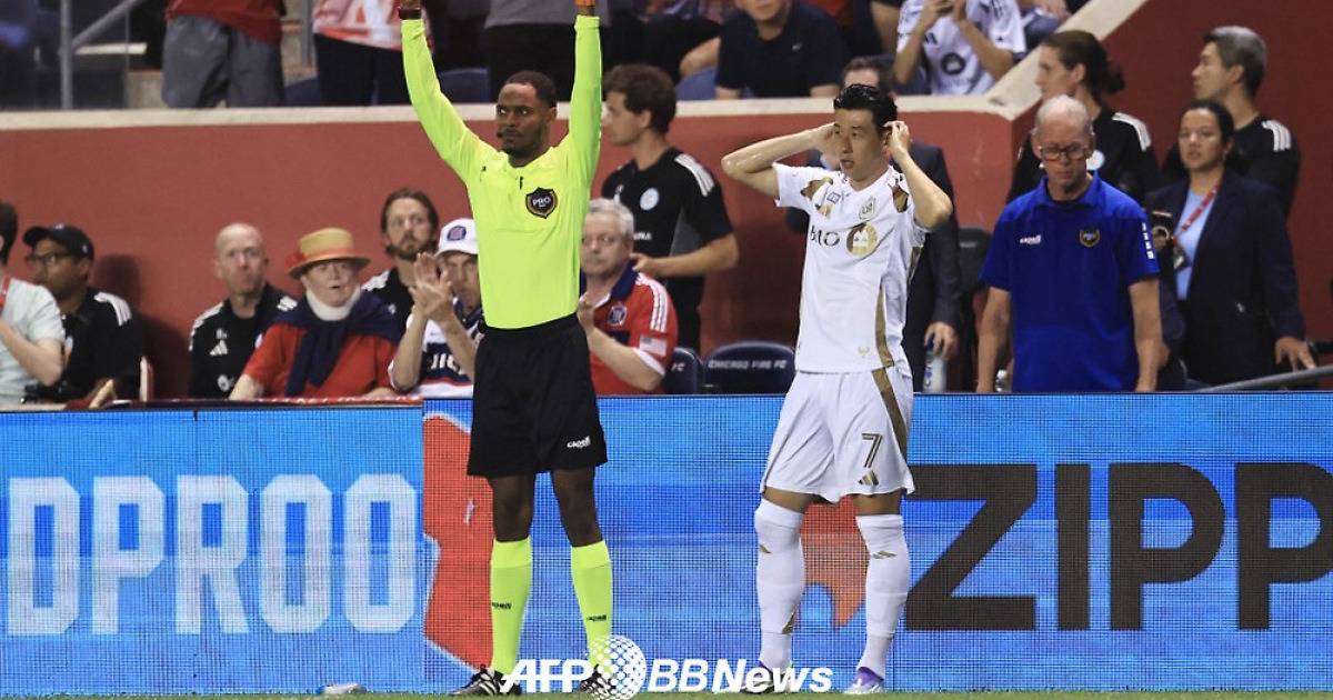 '벌써 MLS 데뷔' 손흥민, 스피드 폭발에 PK 유도 활약... LAFC, 시카고와 2-2 무승부