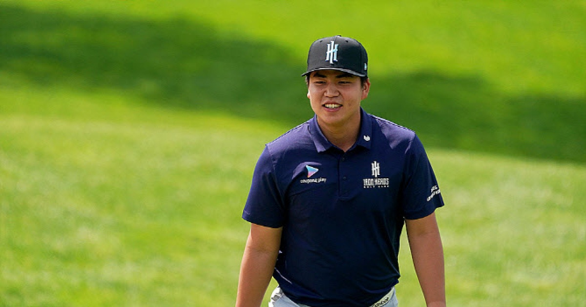 한국 1호 LIV 진출 장유빈, 잔류냐 KPGA 복귀냐..다음주 최종전서 윤곽