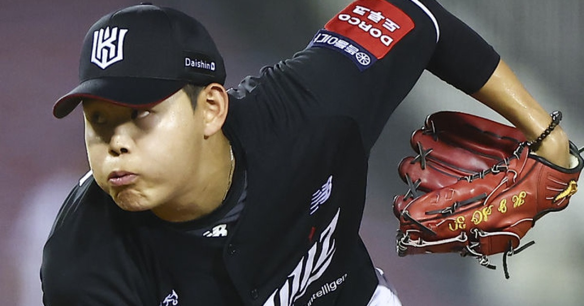 다시 선발로 돌아온 KT 소형준, 7이닝 6K 1실점 호투