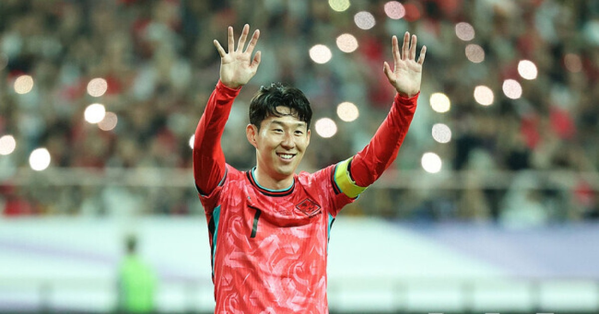 [442.live] '캡틴' 손흥민, 7년 만에 주장 완장 내려놓나? 홍명보 감독, “가능성 없는 건 아니지만..."