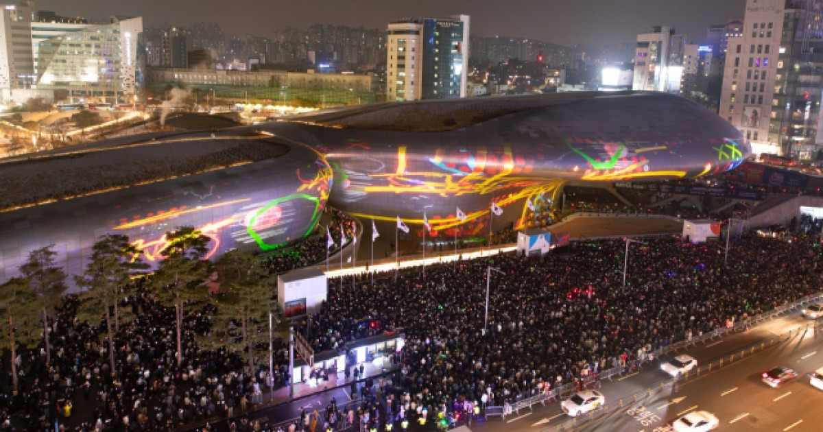 11살 맞은 서울 랜드마크 DDP, 올 들어 1000만 명 방문