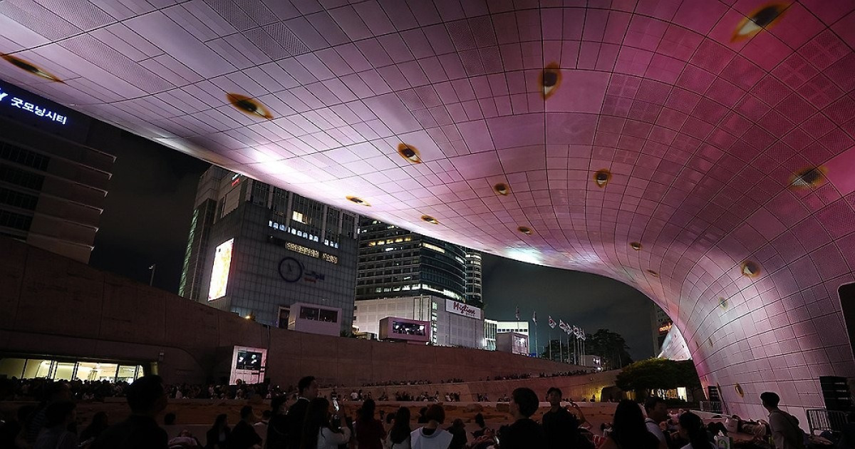 기술과 예술의 융합 '서울라이트 DDP 2025 가을' 개막