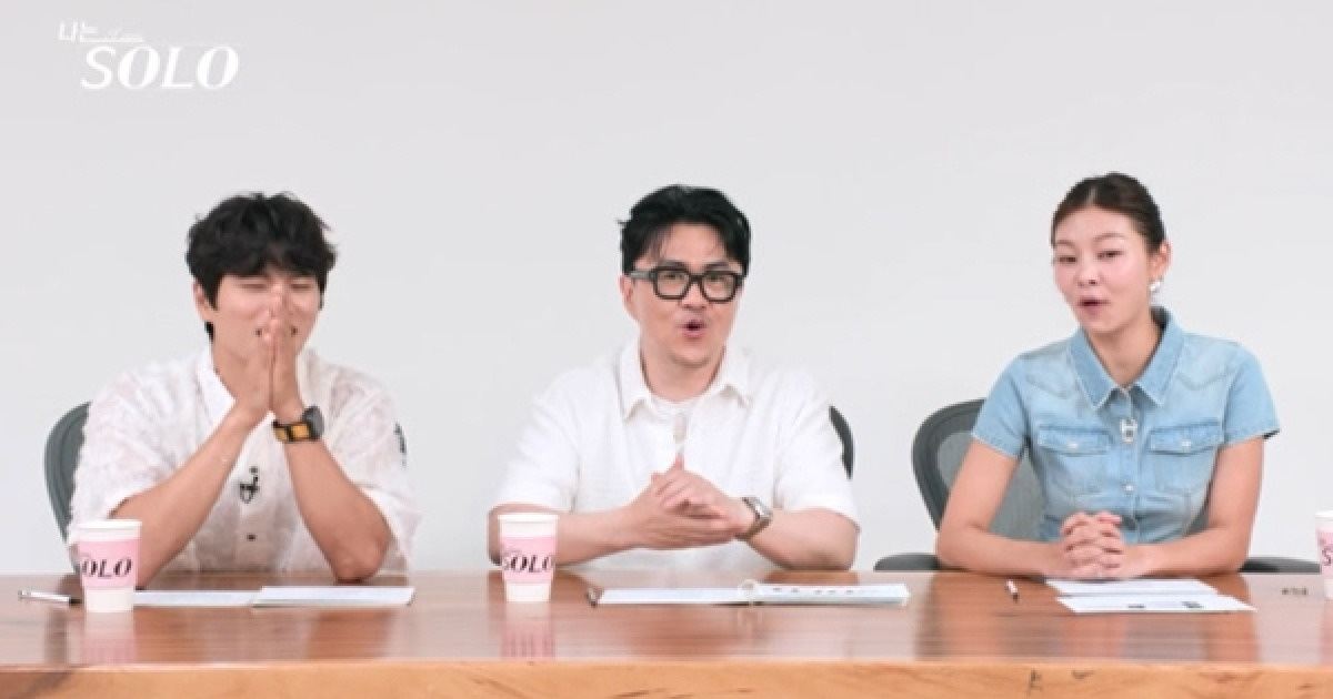 '나는 솔로' 28기 돌싱남, 손 떨며 무릎 꿇고 고백 공격…3MC "심장 터질 듯"