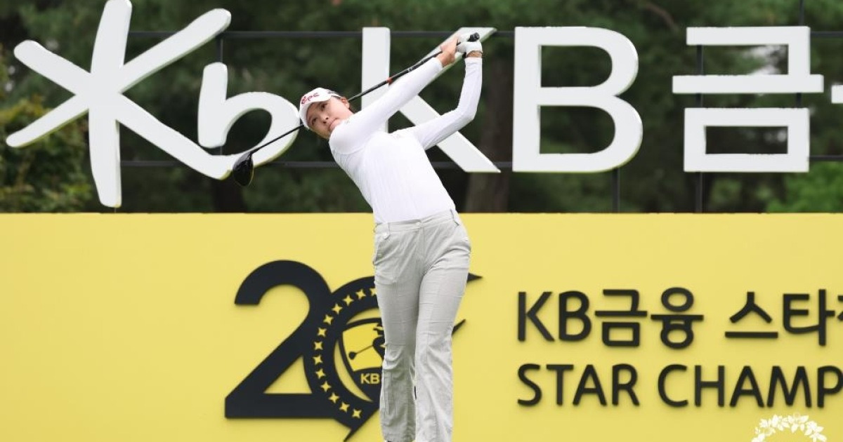 문정민, KLPGA KB금융 챔피언십 1R 1위 "안전한 전략 통했다"