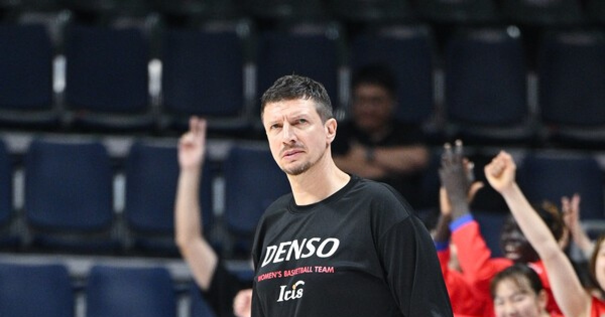 [STN 현장] 'KB스타즈 찍었다' 덴소 부크사노비치 감독 "결승서 만나도 좋을 것(웃음)"