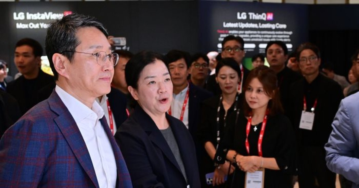 LG전자 조주완 "RGB TV 내년 출시…B2B 성장도 속도"[IFA 2025]