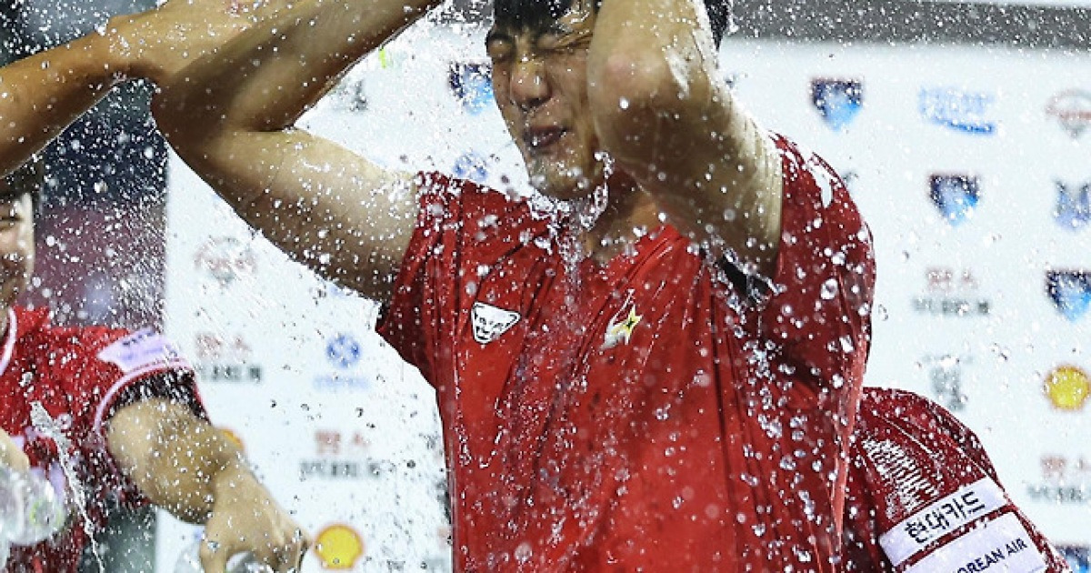 SSG, 선두 LG 꺾고 5연승 3위 굳히기…김광현은 최소경기 2000K [어제의 프로야구]