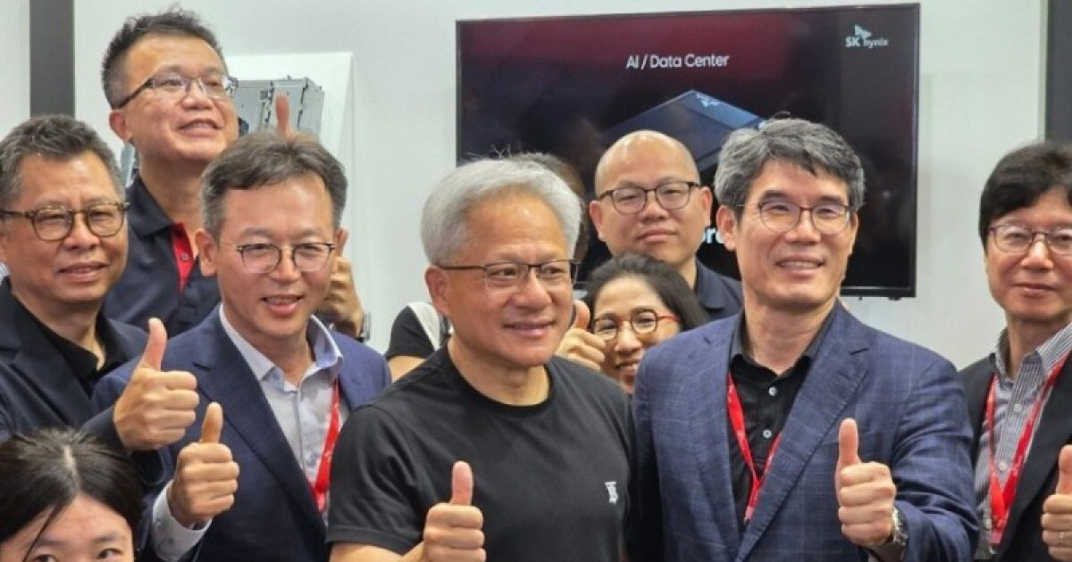 SK하이닉스, HBM 초기 주도권 확보... 카카오, 챗GPT 탑재 등 이벤트 주목 [株토피아]