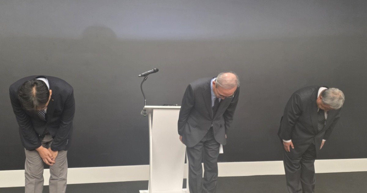 급한 불부터 끄는 KT “소액결제 100% 보상책, IMSI 유출 유심 교체도 직접 찾아갈 것” [현장+]