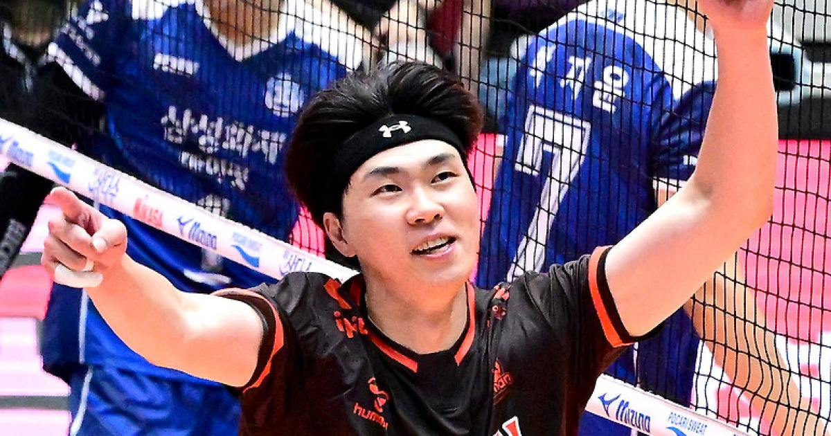 '전광인 21점' OK저축, 삼성화재 3-1 제압…조 1위로 KOVO컵 4강행