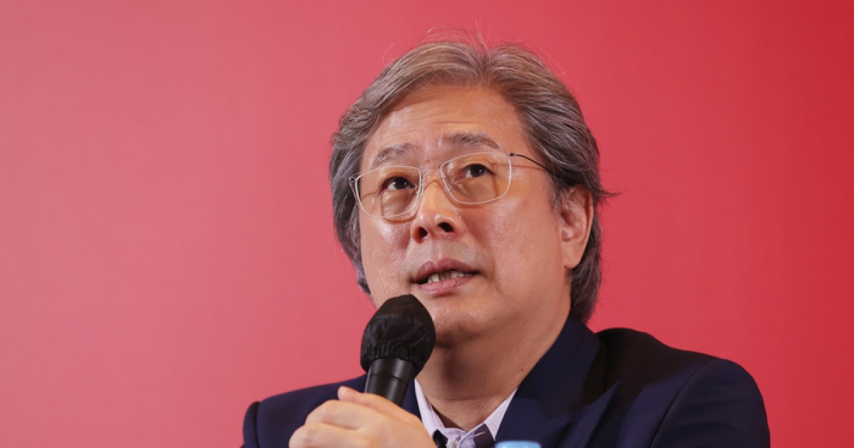 박찬욱 감독 “‘어쩔수가없다’, 韓 영화 구렁텅이에서 빠나오는 역할 되길” [30th BIFF]