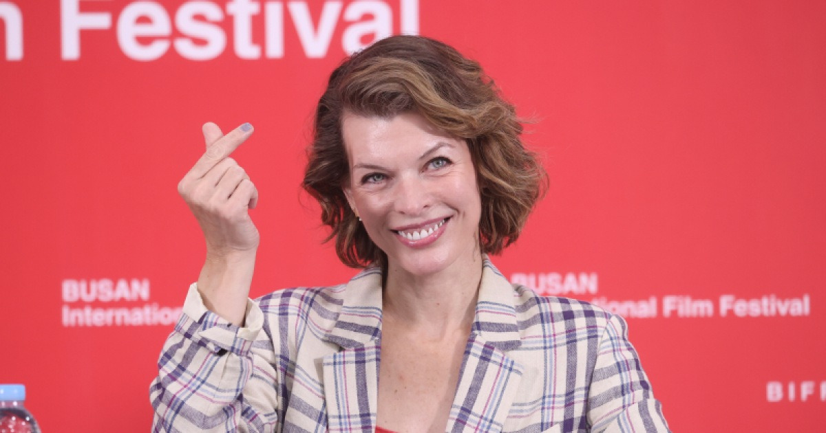 [30th BIFF] ‘프로텍터’ 밀라 요보비치 “다섯 살 딸, ‘케데헌’ 팬…난 ‘오징어 게임’”