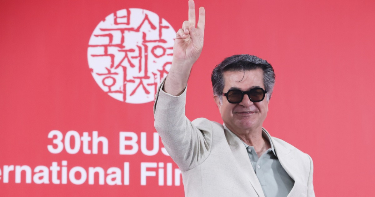 이란 검열에도…자파르 파나히 감독 “누구도 영화 제작 막을 수 없다” [30th BIFF]