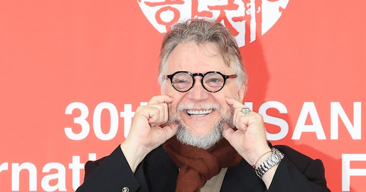 기예르모 델토로, GV서 380명에 사인…"피곤한 건 상관없어" [BIFF]