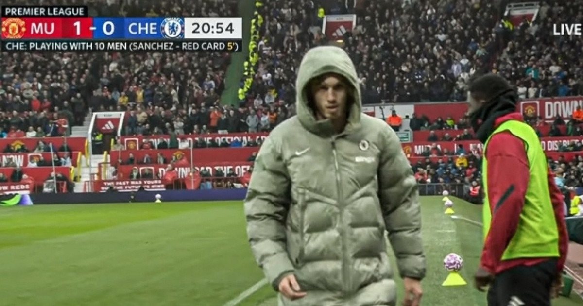 [속보] ‘푸른 피 에이스’ 파머, 사타구니 부상 재발! 맨유전 21분 만에 조기 교체…“뮌헨전부터 통증, ‘도박수’ 참담히 실패” [EPL]