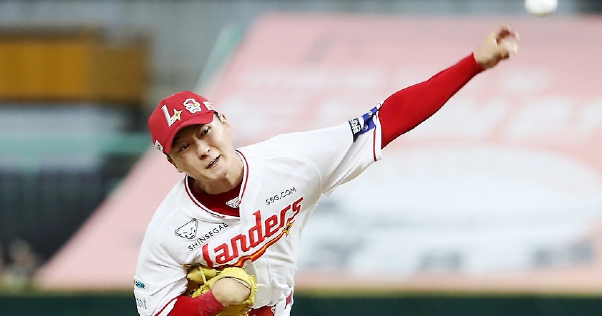 김건우, 5⅓이닝 무실점 12K…SSG, KIA 꺾고 '3위 굳히기'