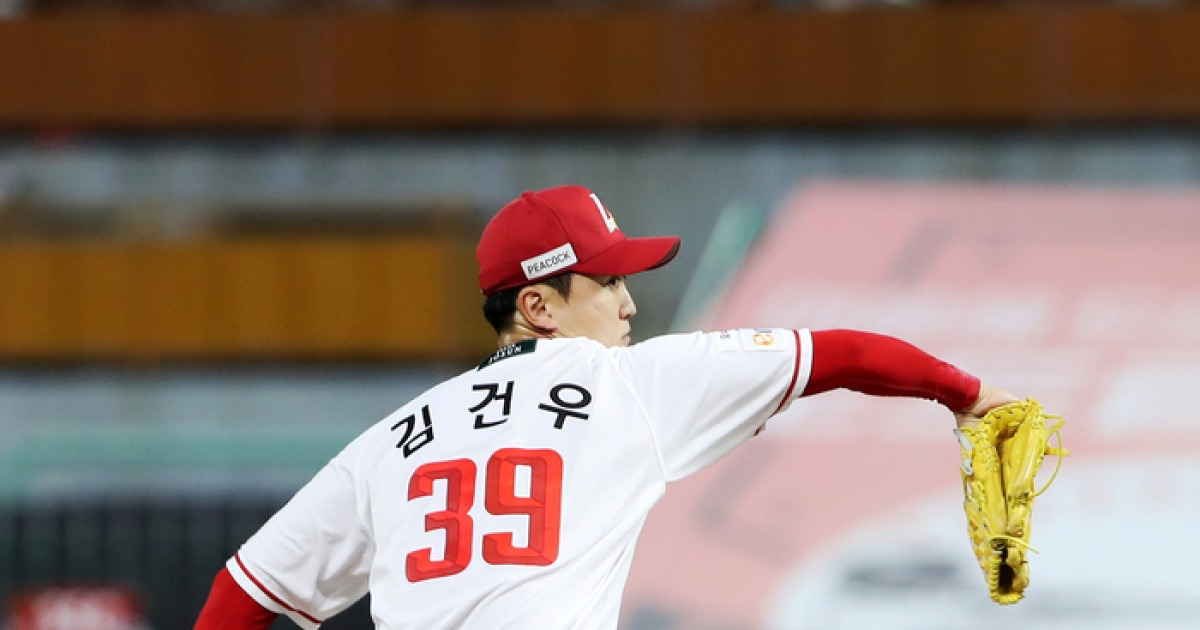 “거의 완벽했다” 사령탑도 놀란 SSG ‘왼손 영건’의 ‘12K 인생투’→비결은 키킹 동작 [SS집중분석]