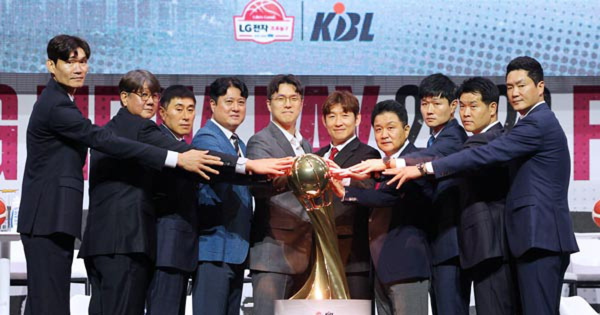 KCC 이상민 감독 “올 시즌 목표는 통합 우승”