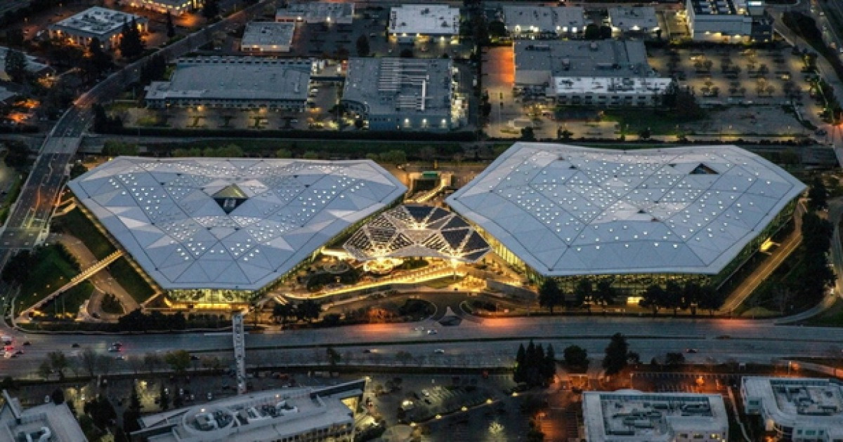 U.S., Chinese tech companies embrace 996 work schedule