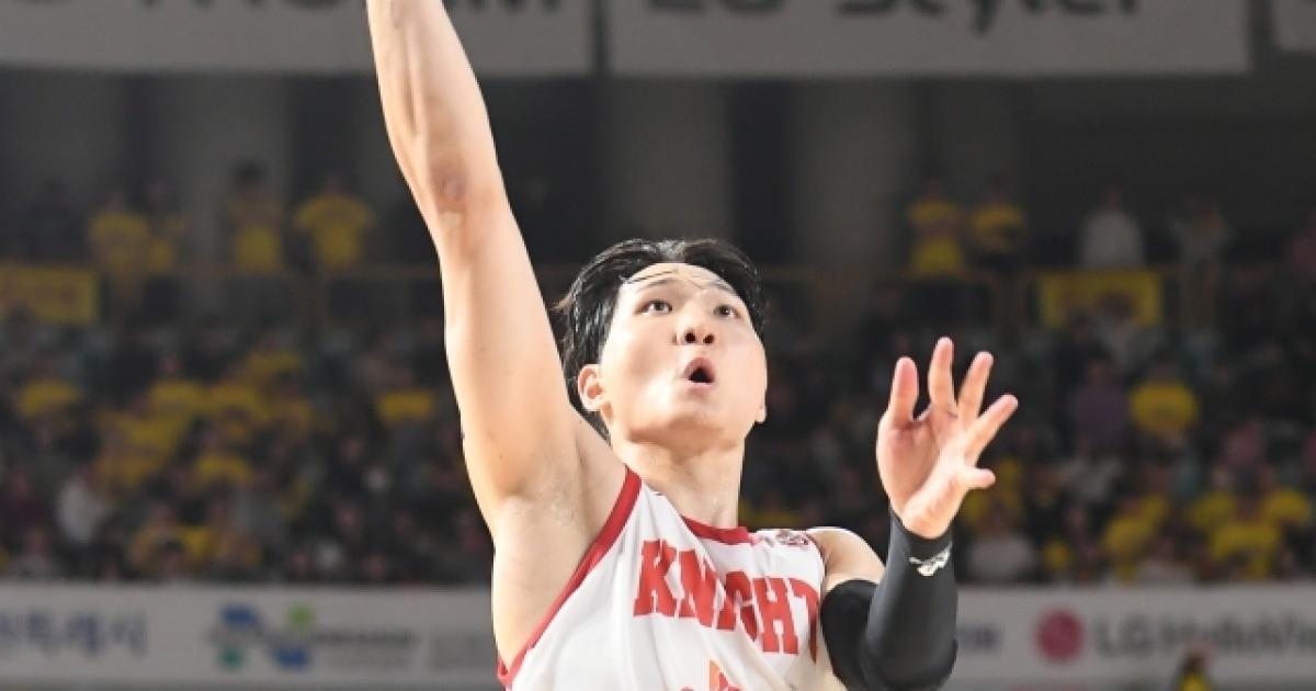 ‘SK 초비상’ KBL MVP 안영준, 발목 통증으로 창원 동행 X…‘플래시 썬 더비’ kt전도 불투명