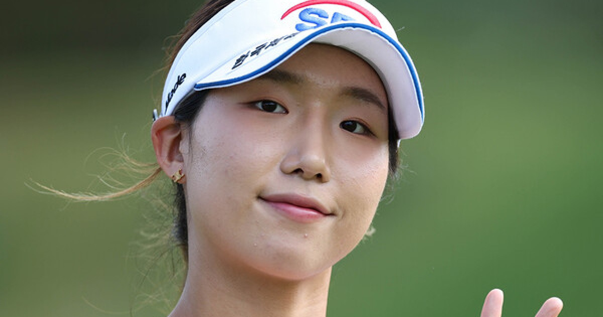 장타자 이동은 "티샷·아이언·퍼트 다 잘 됐어요" [KLPGA 놀부·화미]